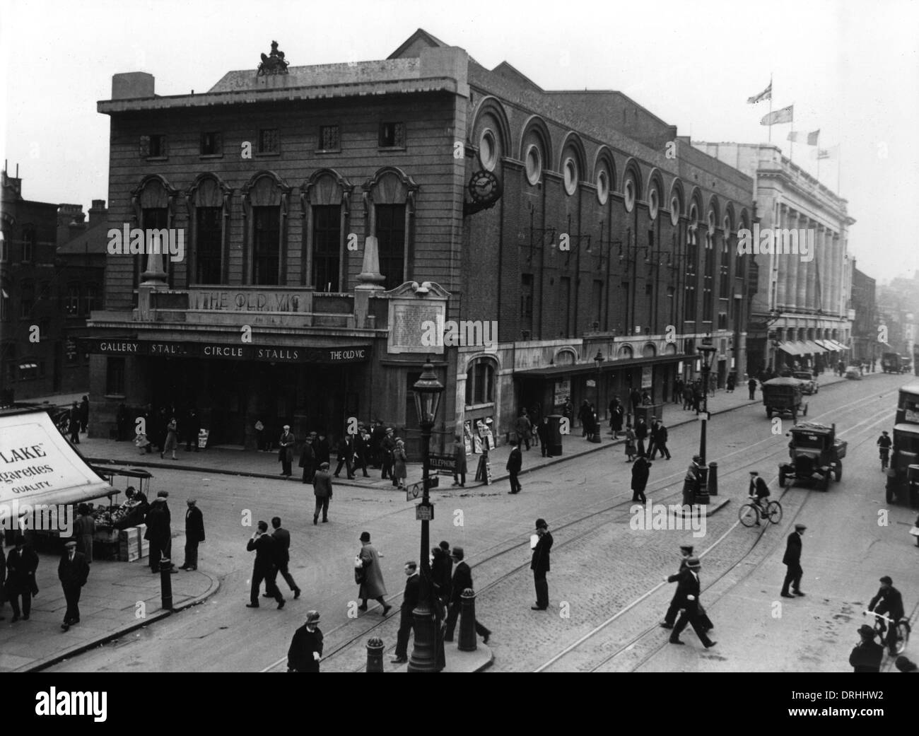 Old streets in london hi-res stock photography and images - Alamy