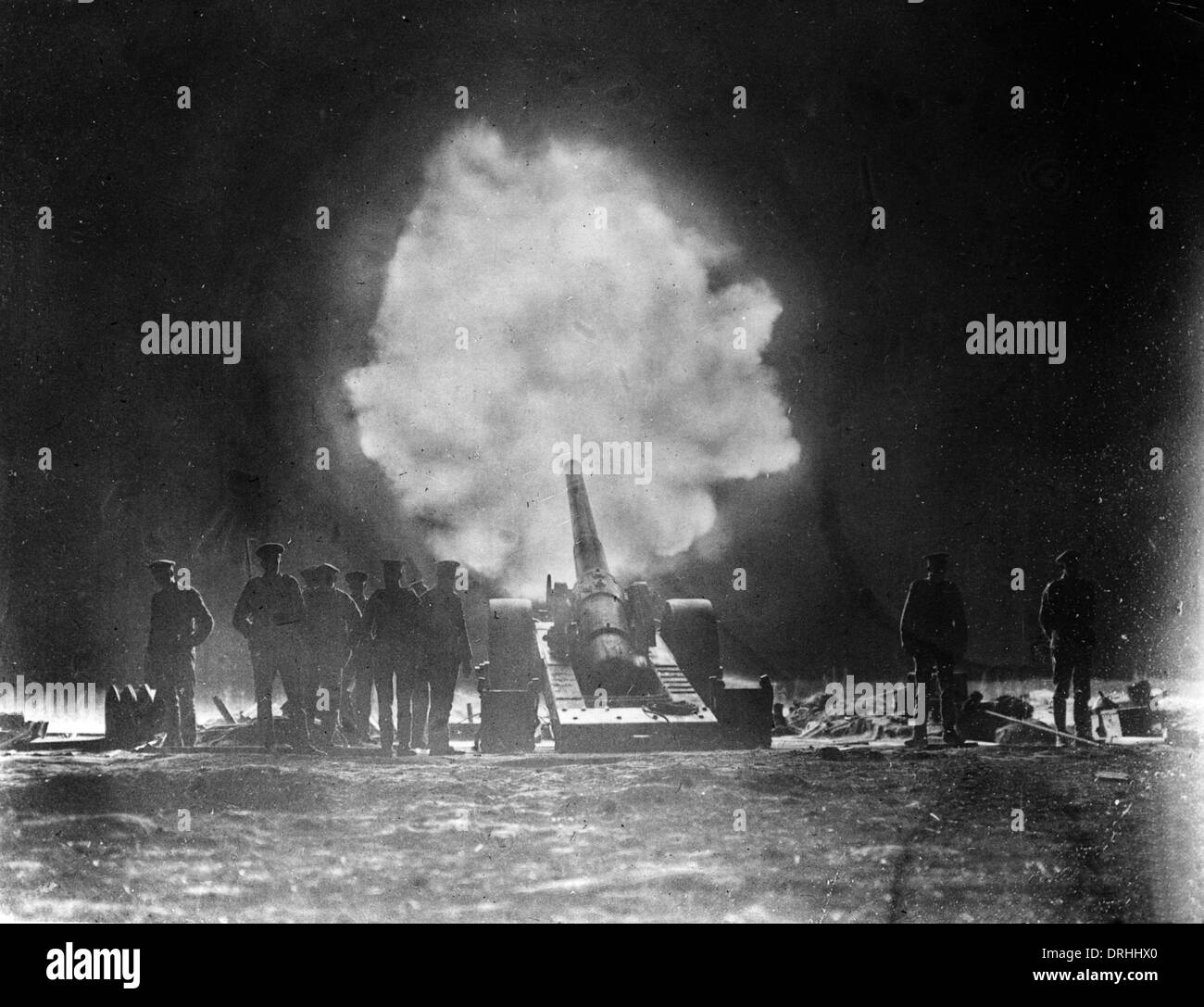 Naval gun fire hi-res stock photography and images - Alamy