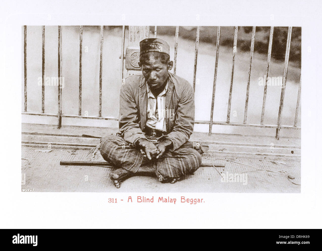 Pavement beggar hi-res stock photography and images - Alamy