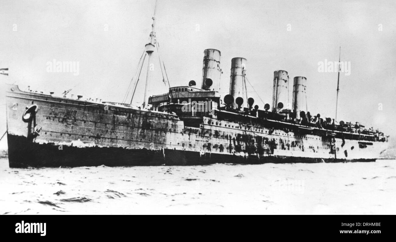 A German four-stack liner - WW1 Stock Photo - Alamy