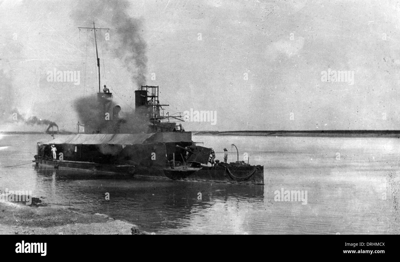Firing of ships guns hi-res stock photography and images - Alamy