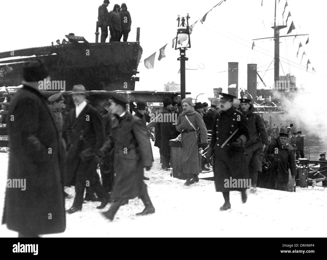 British detachment landing at Reval (Tallinn), WW1 Stock Photo - Alamy