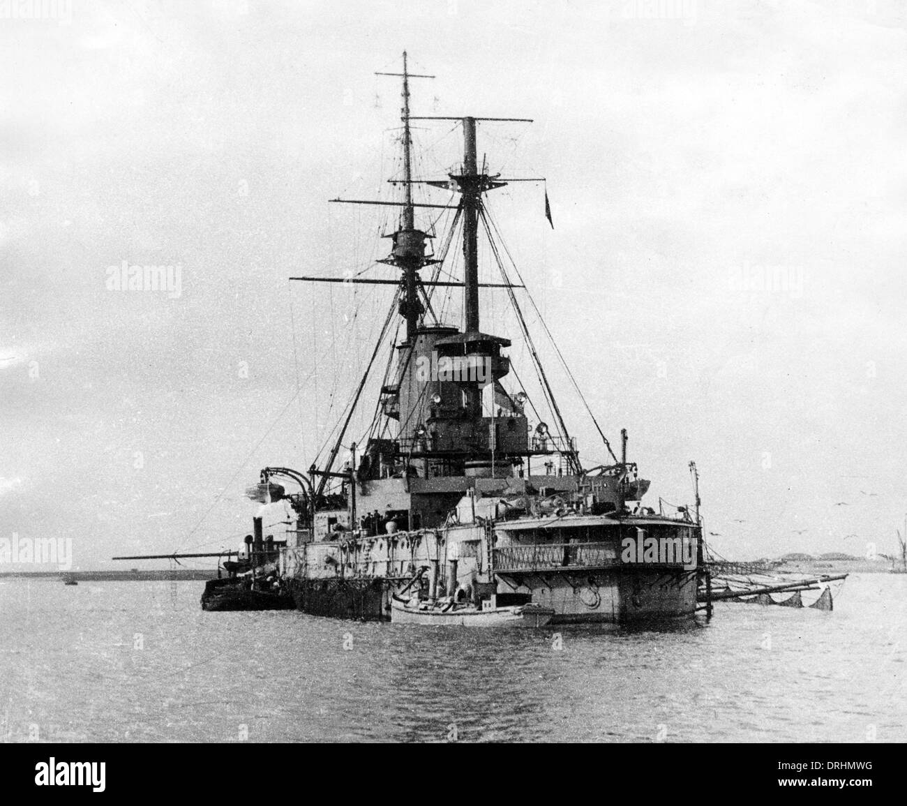 HMS Vengeance, British battleship, WW1 Stock Photo - Alamy