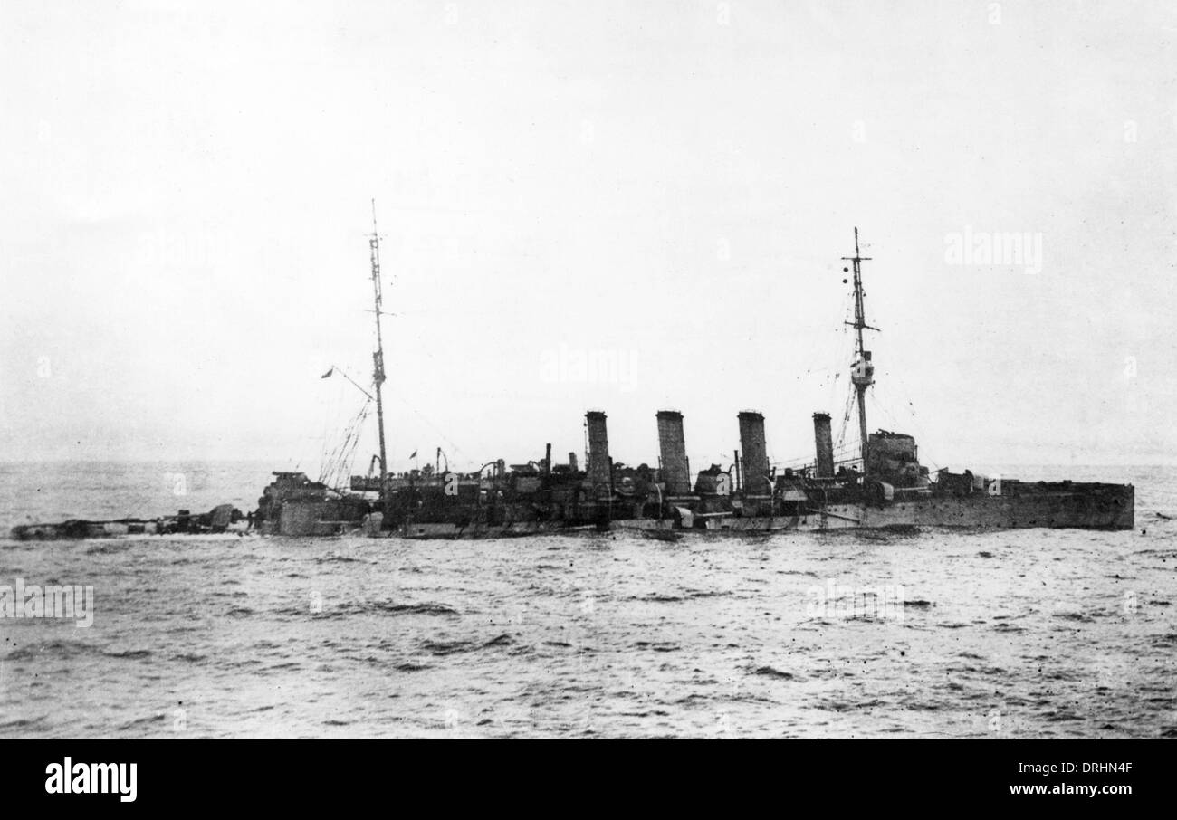 HMS Falmouth, British light cruiser, WW1 Stock Photo - Alamy