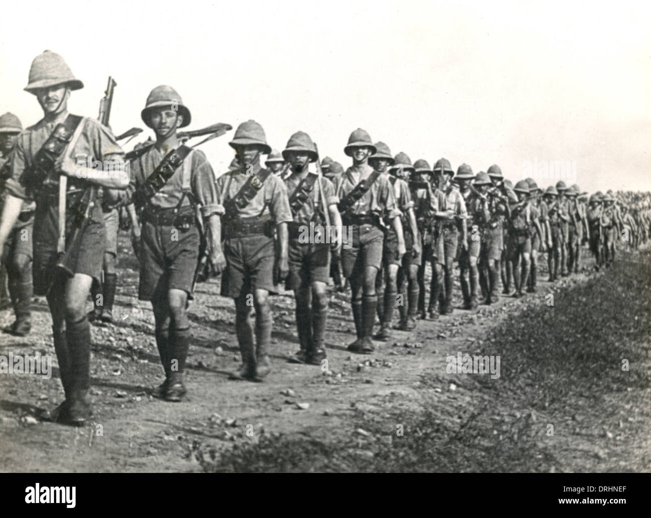 Ww1 soldiers marching hi-res stock photography and images - Alamy