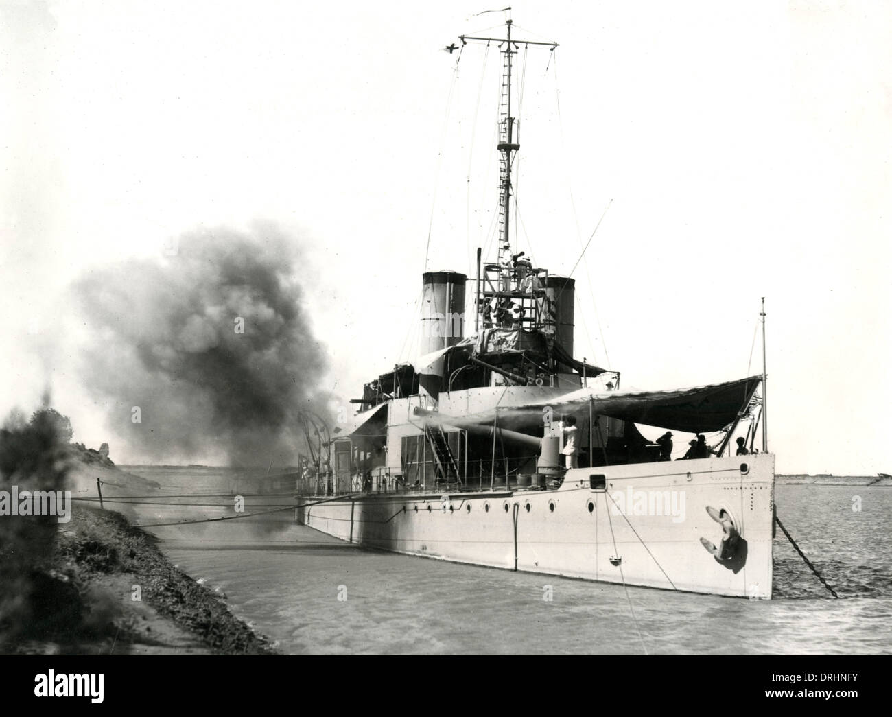 HMS Firefly, river gunboat, Mesopotamia, WW1 Stock Photo - Alamy