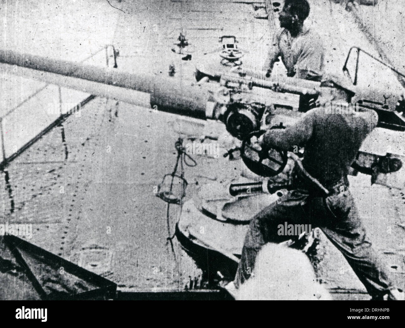 Italian naval guns in action, WW1 Stock Photo - Alamy
