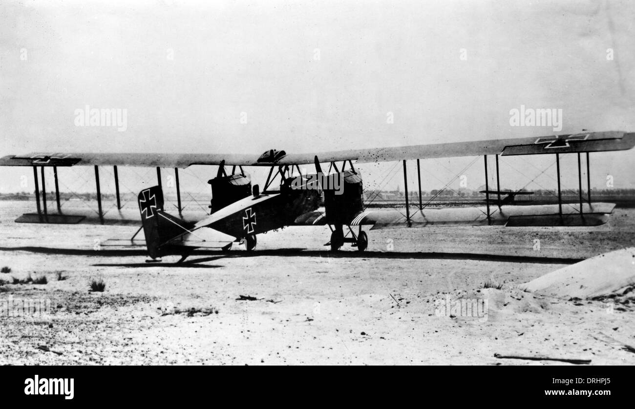 1918 german gotha bomber plane hi-res stock photography and images - Alamy