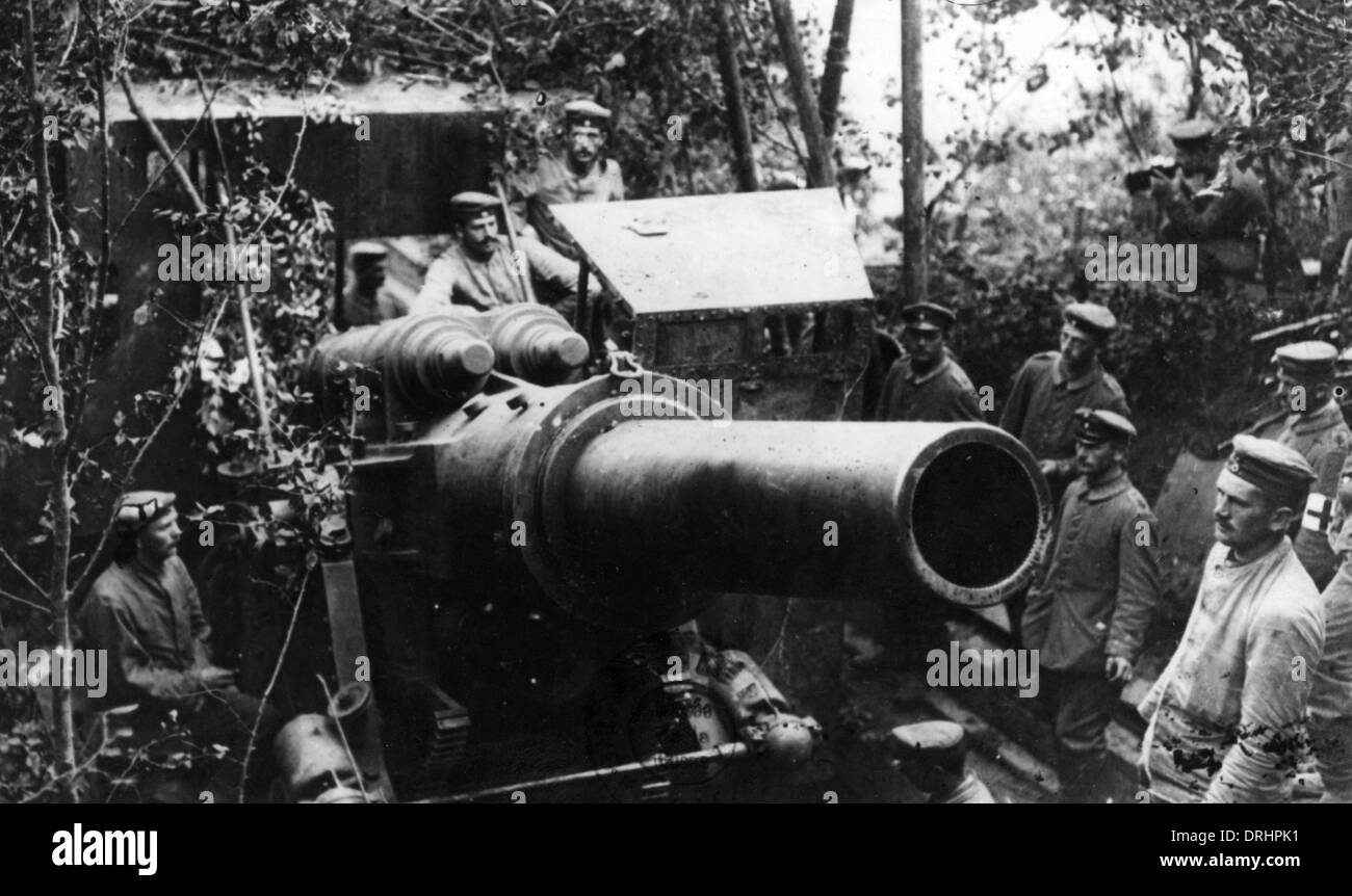 German gunners with heavy artillery, WW1 Stock Photo - Alamy
