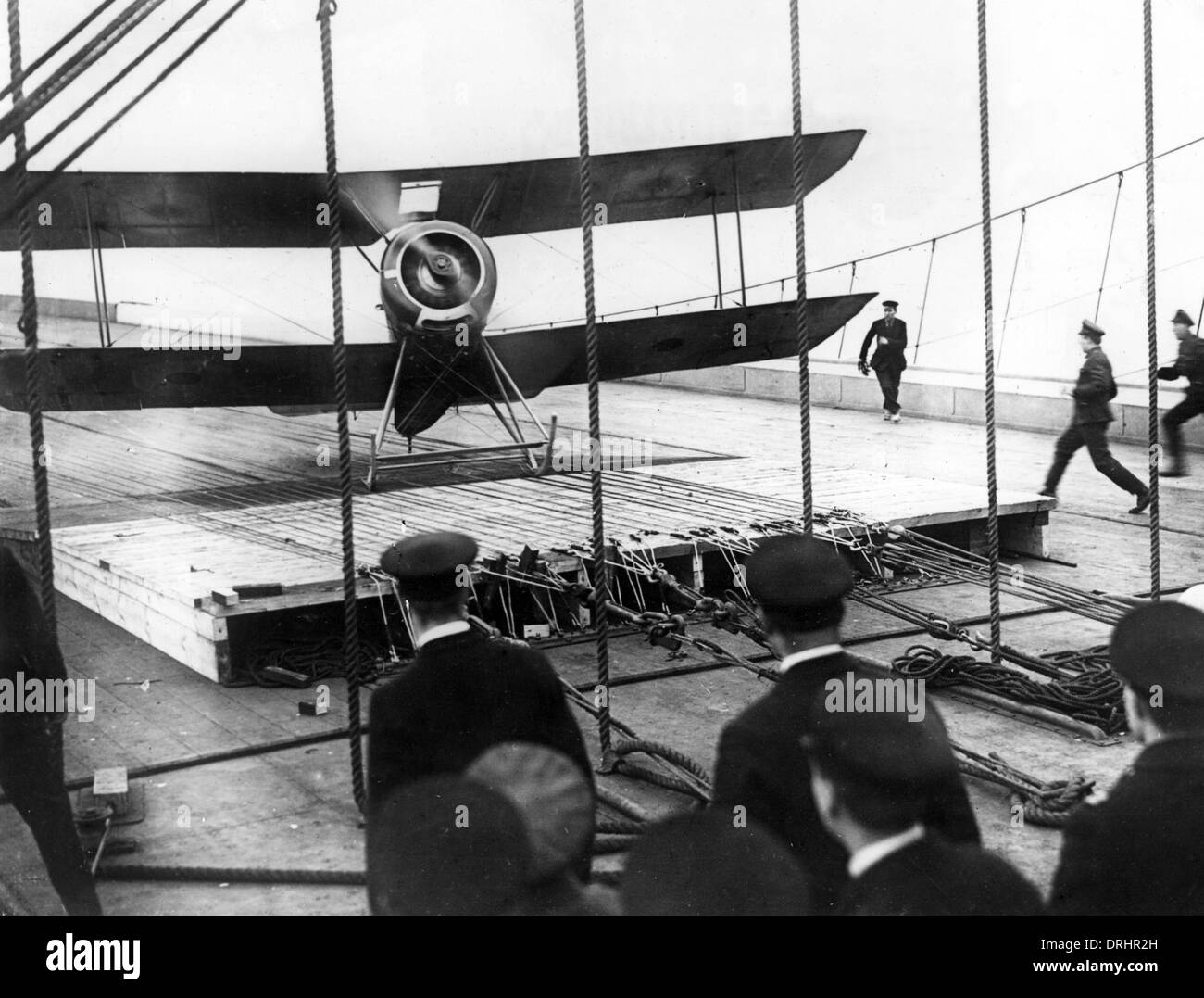 Sopwith Pup landing on deck of HMS Furious, WW1 Stock Photo - Alamy