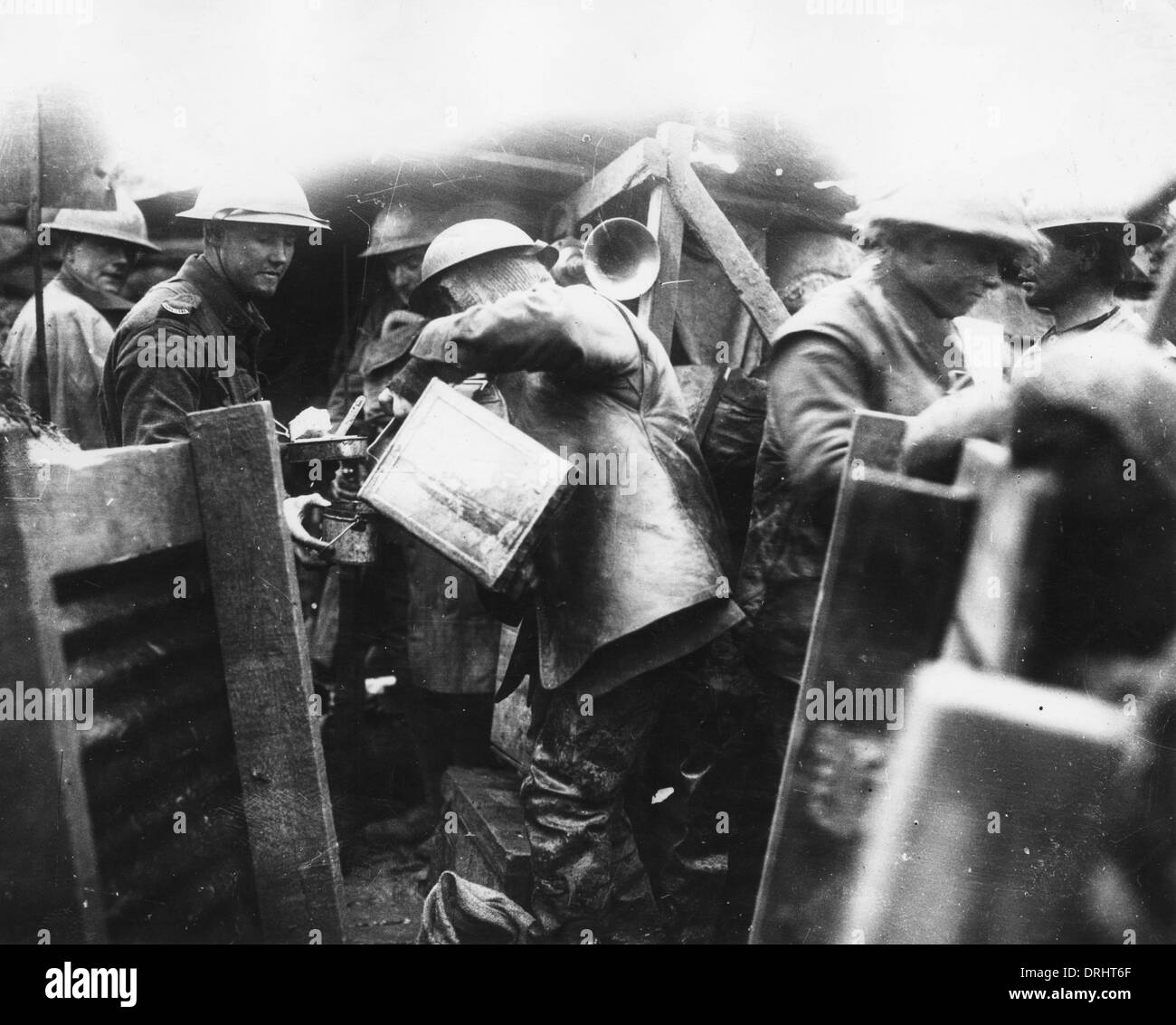 Hot coffee served to ANZAC troops on front line, WW1 Stock Photo - Alamy