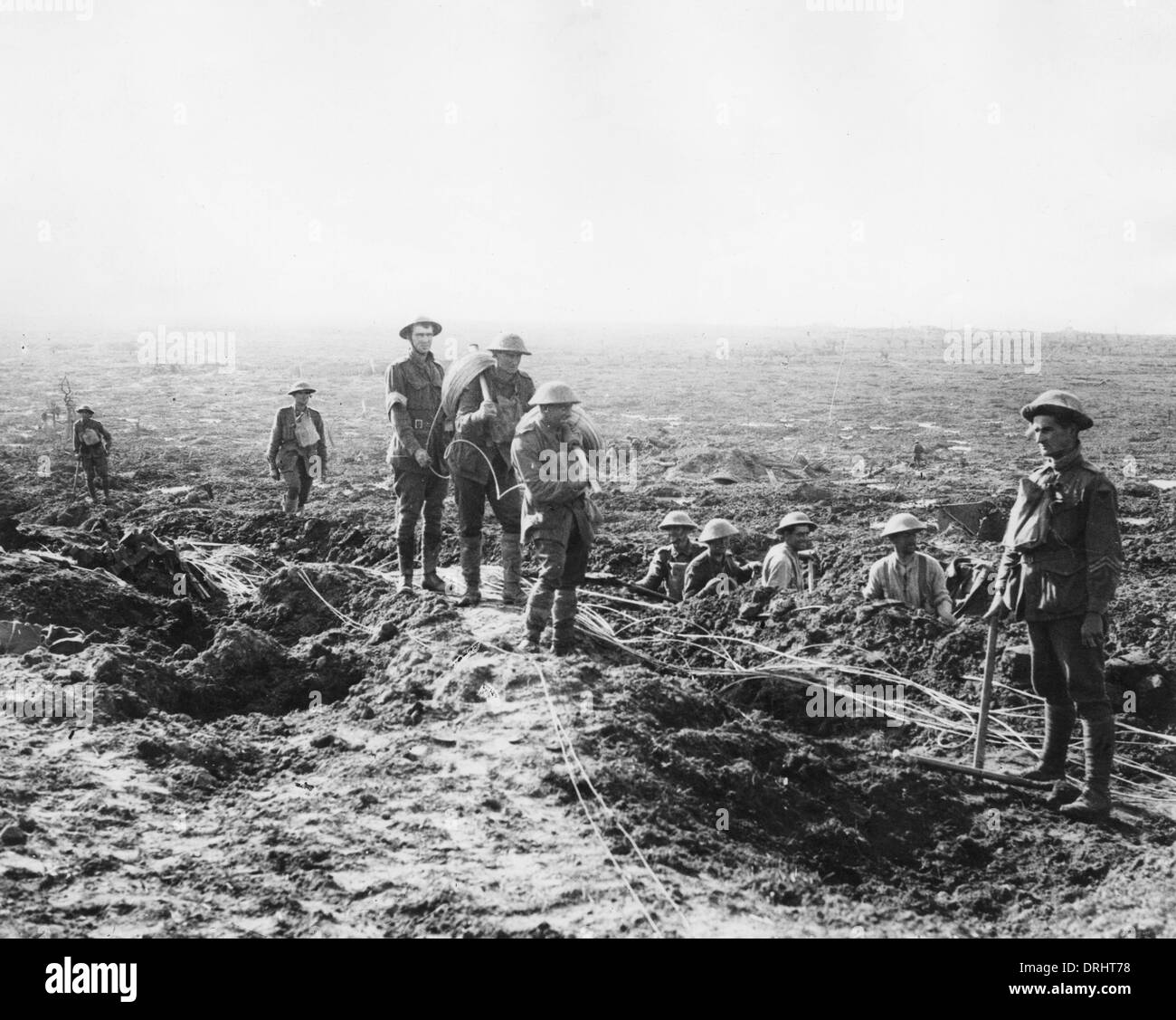 Australian Signals laying cable near Albert, France, WW1 Stock Photo ...