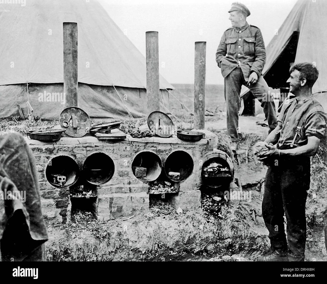 Soldiers smiling hi-res stock photography and images - Alamy