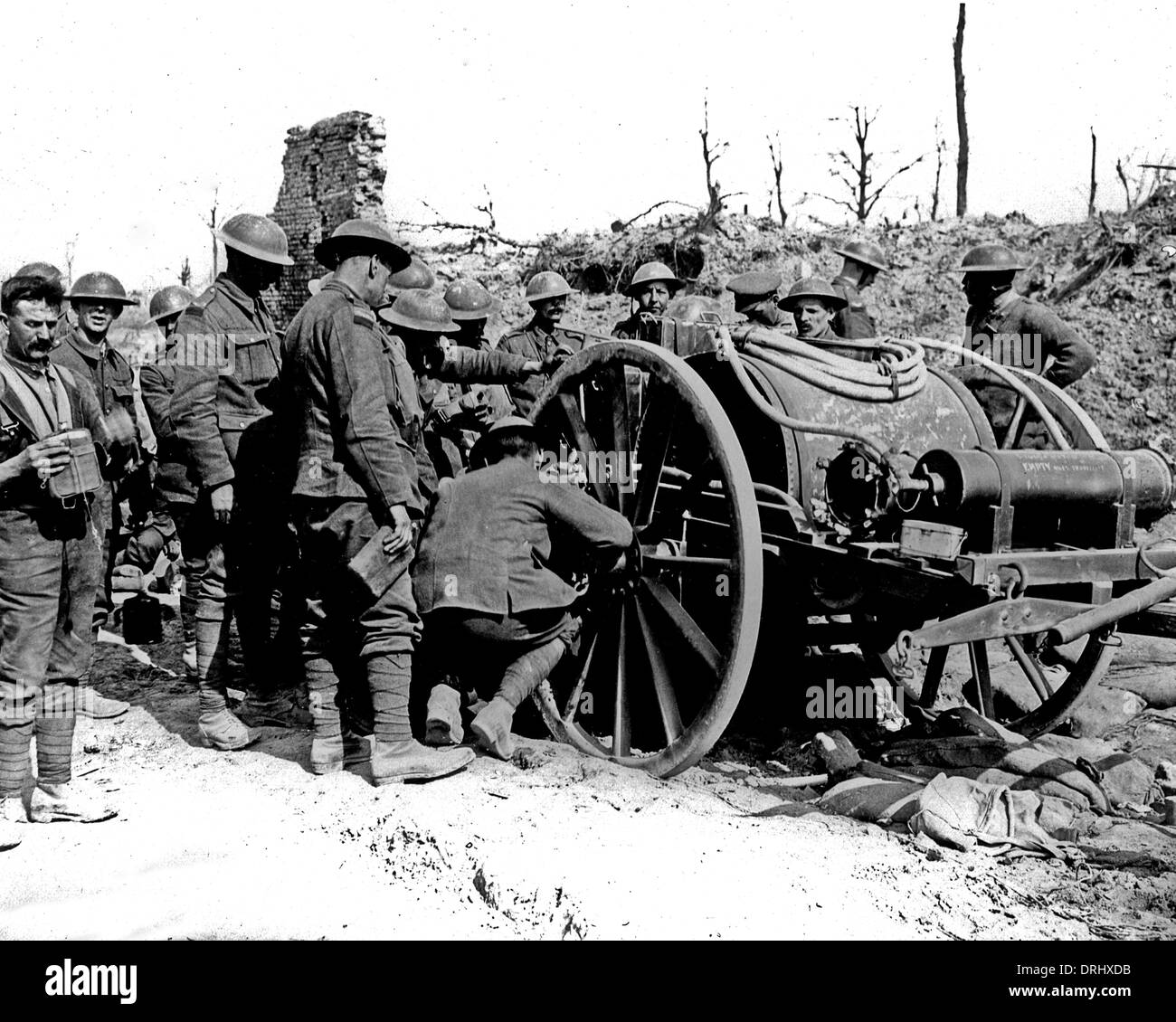 British soldiers standing round water cart, WW1 Stock Photo - Alamy