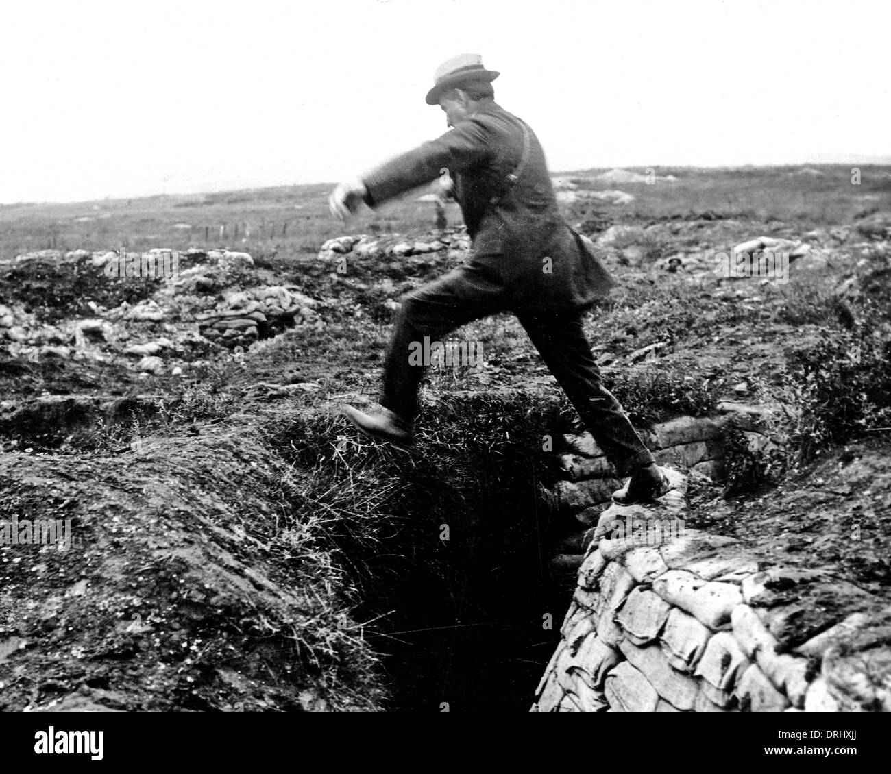 Lord Reading jumps over trench, Western Front, WW1 Stock Photo - Alamy