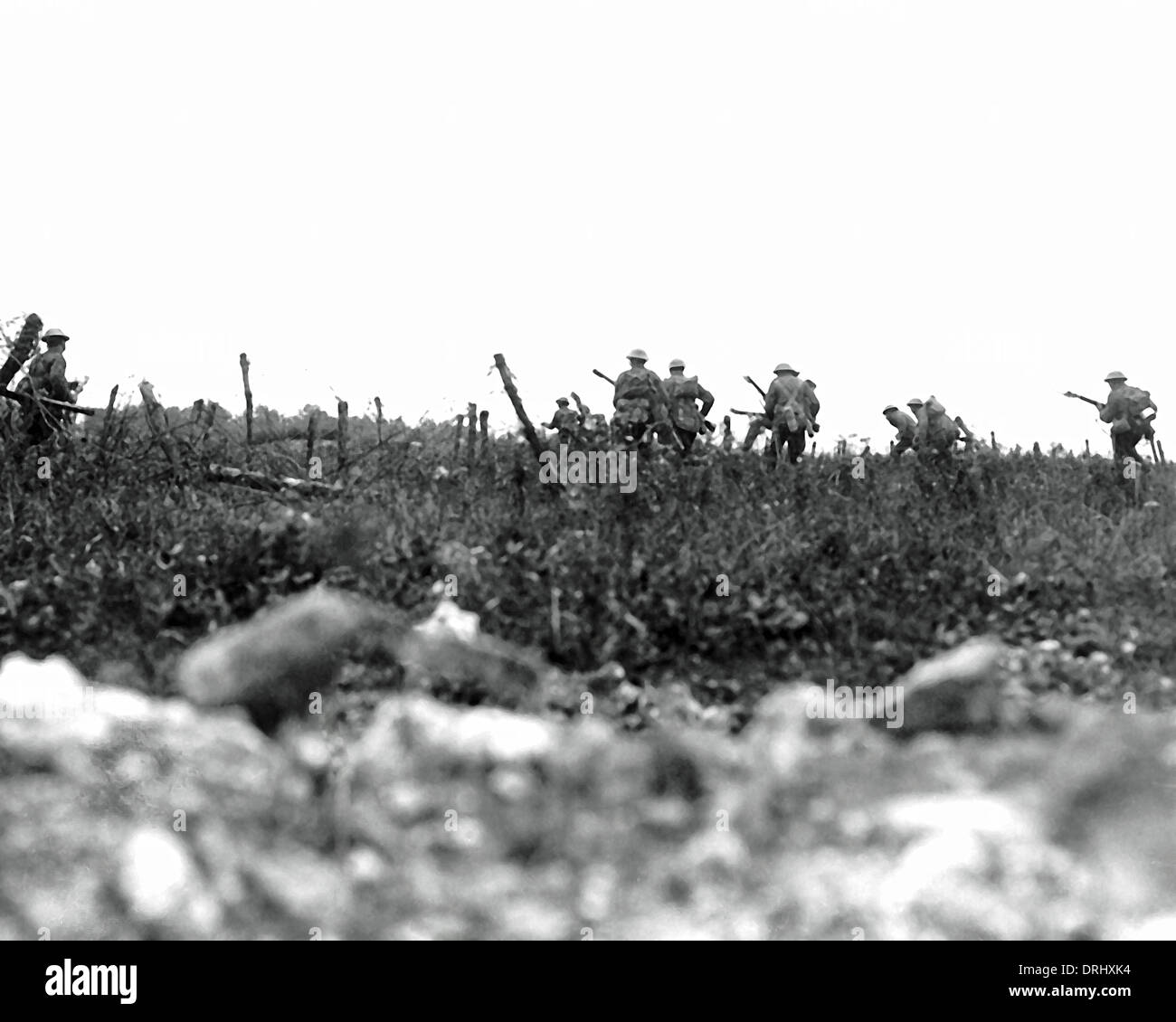 British soldiers going into action, Western Front, WW1 Stock Photo - Alamy