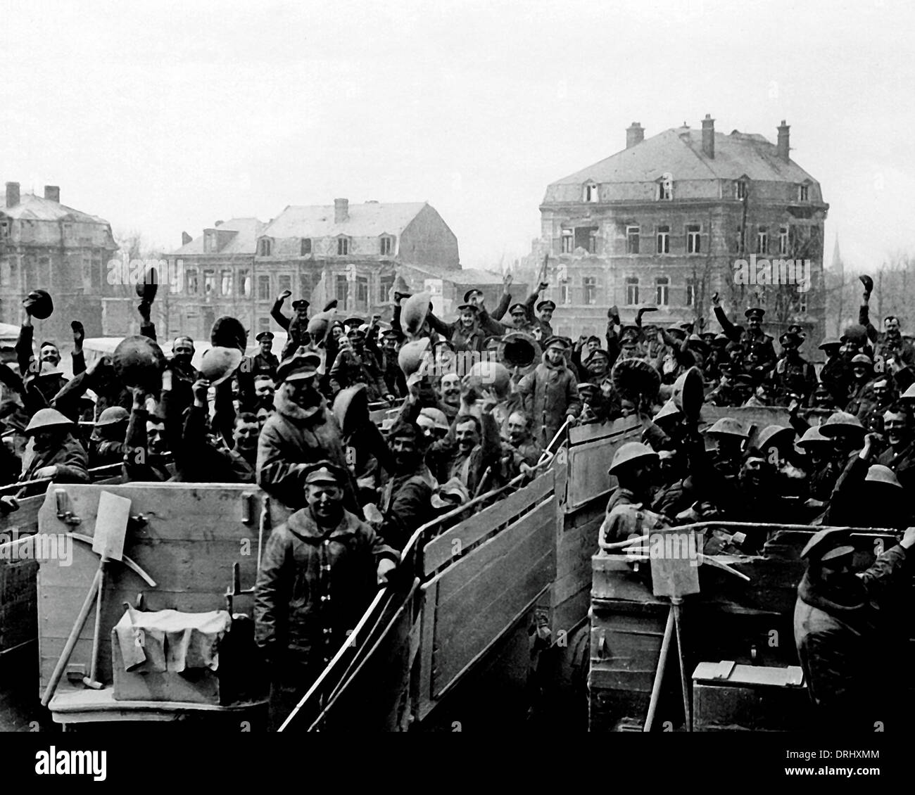 British soldiers ww1 happy hi-res stock photography and images - Alamy