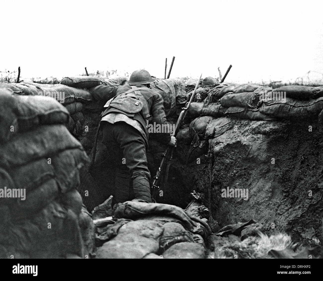 Trench ww1 british soldier hi-res stock photography and images - Alamy