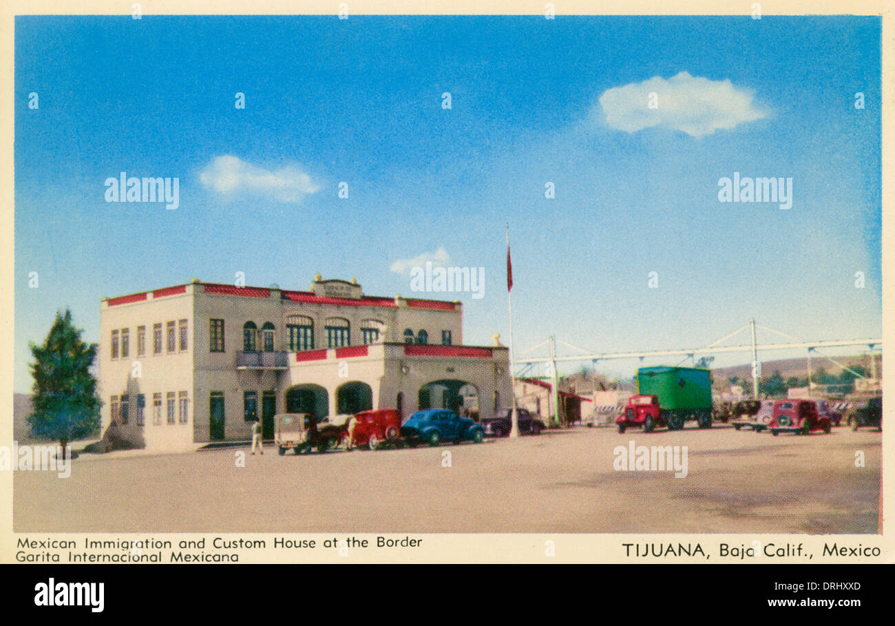 Tijuana crossing hi-res stock photography and images - Alamy