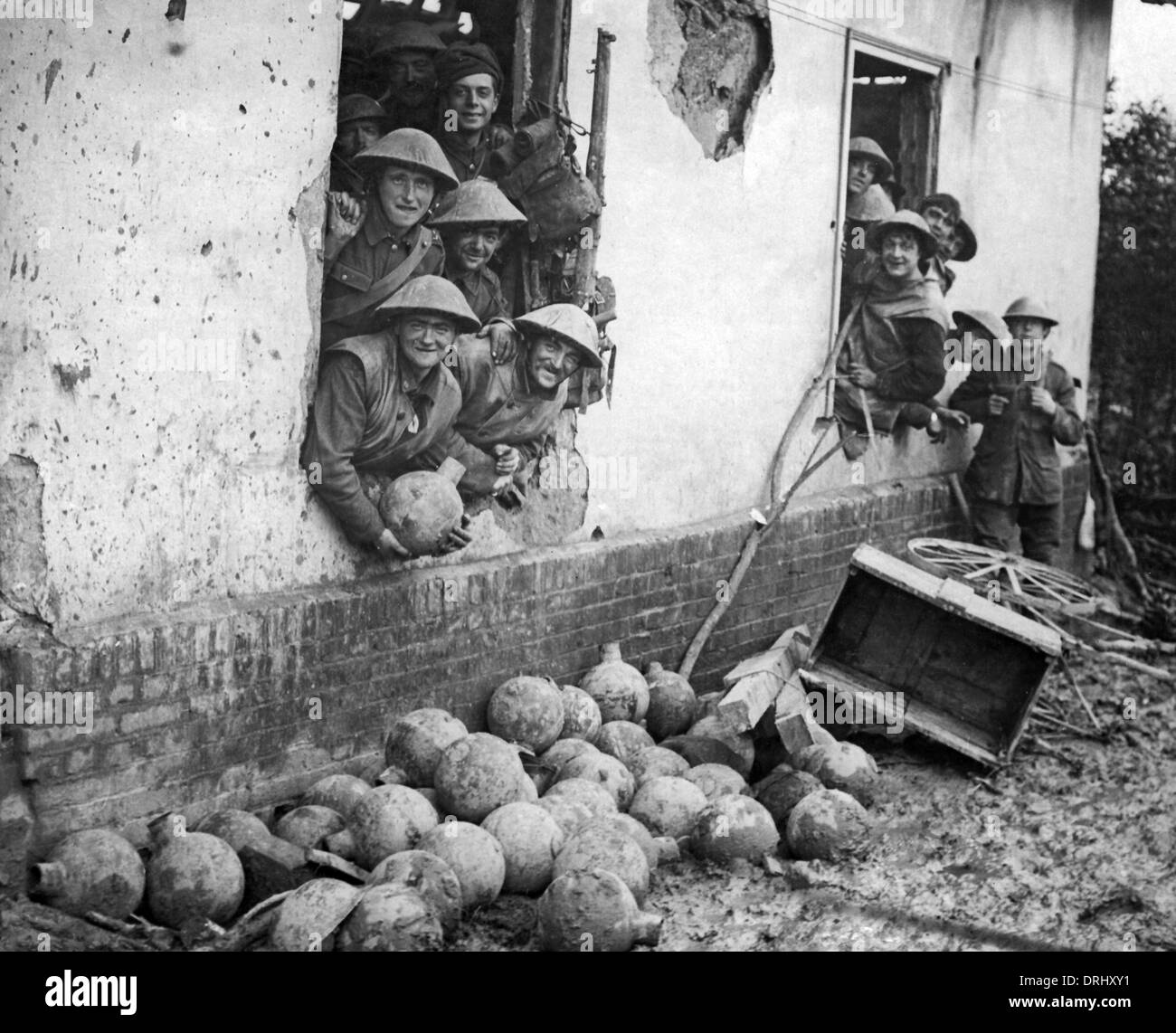 British soldiers ww1 happy hi-res stock photography and images - Alamy