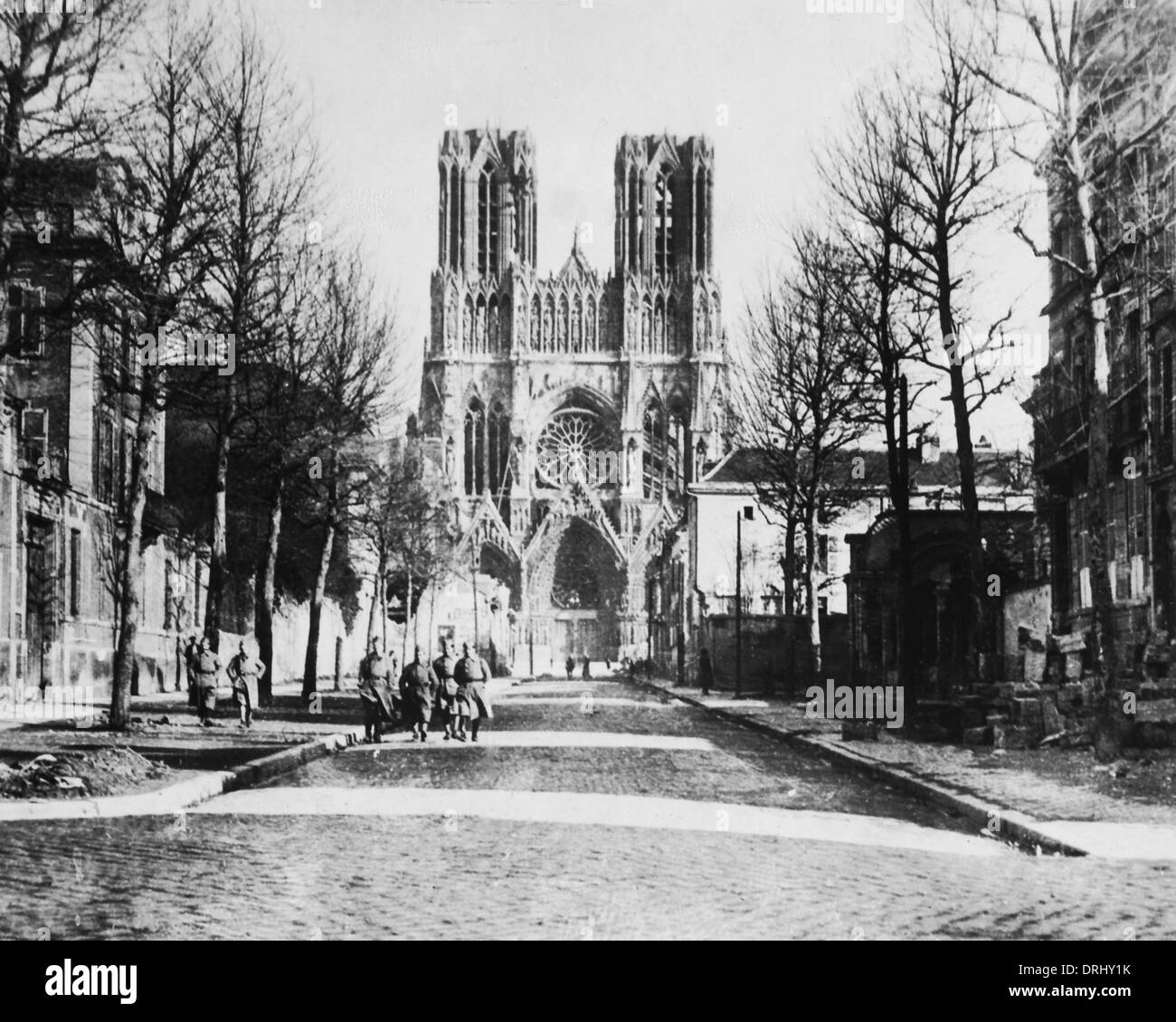 Reims Cathedral, France, restored after WW1 Stock Photo - Alamy