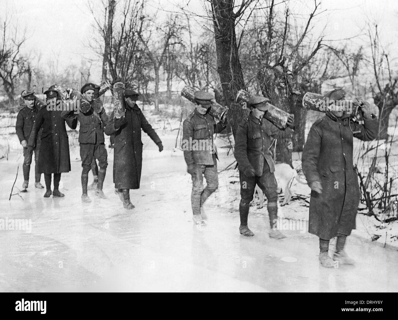British gunners walking on ice, Western Front, WW1 Stock Photo - Alamy