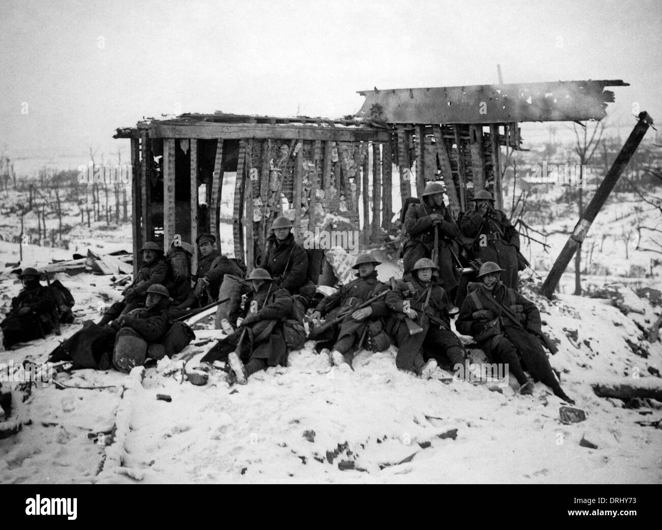 British soldiers in snow western hi-res stock photography and images ...