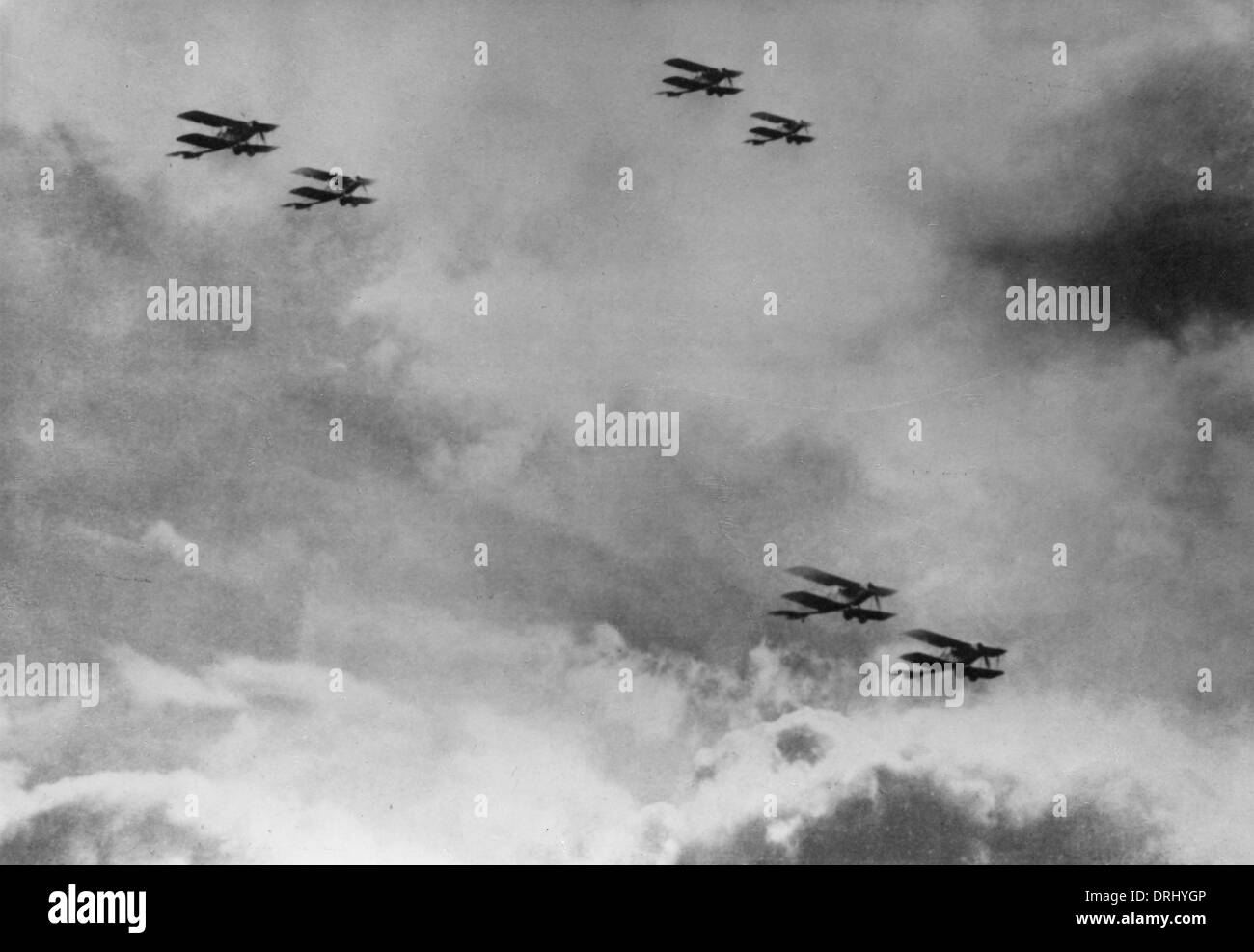 British Bristol F2A fighter biplanes in flight, WW1 Stock Photo - Alamy