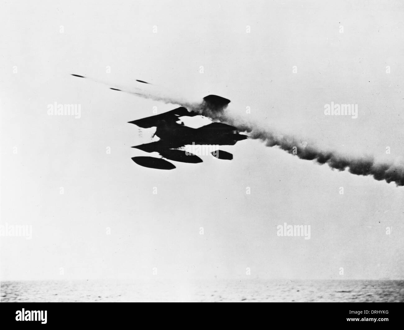 Sopwith Baby seaplane firing rockets, WW1 Stock Photo - Alamy