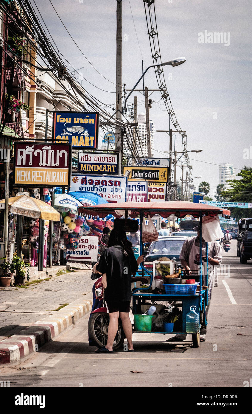Traffic street scene hi-res stock photography and images - Alamy