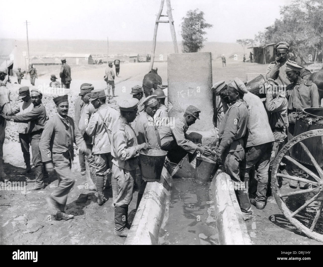 Allied soldiers at a well, Salonika, WW1 Stock Photo - Alamy