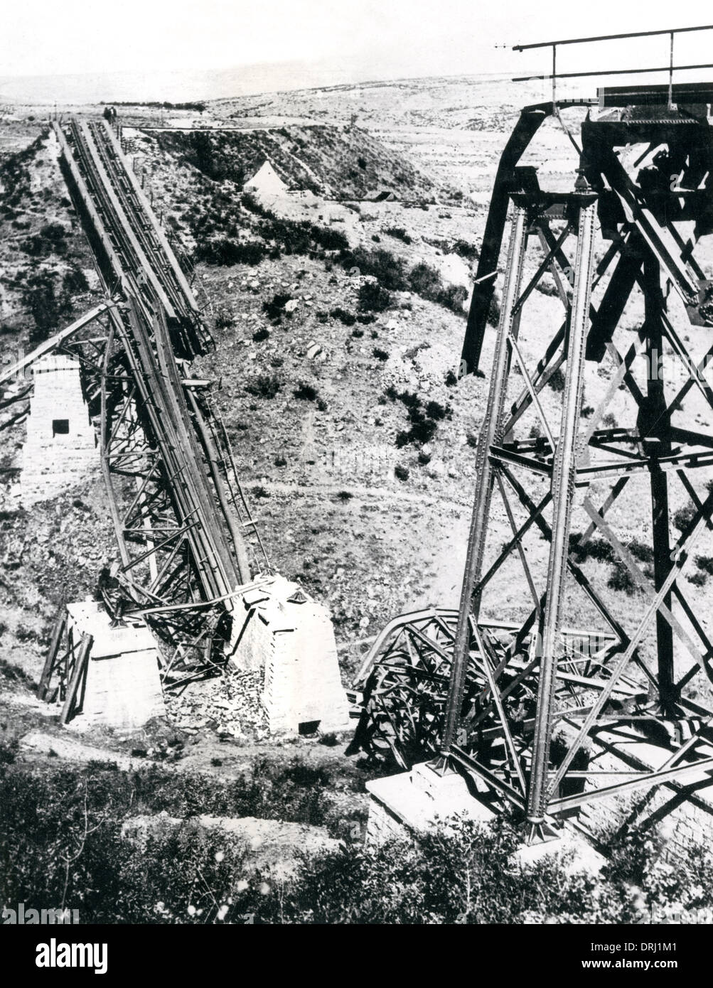 Railway bridge ruins hi-res stock photography and images - Alamy