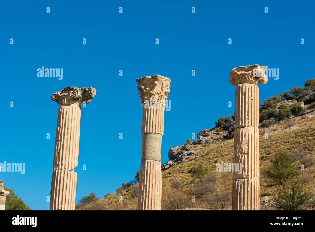Pillars architecture blue sky hi-res stock photography and images - Alamy