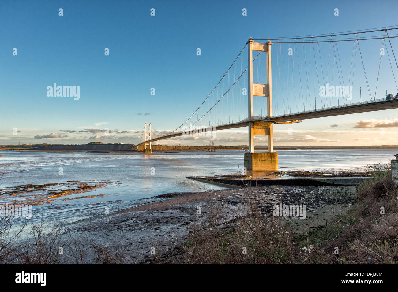 Severn estuary old severn bridge hi-res stock photography and images ...