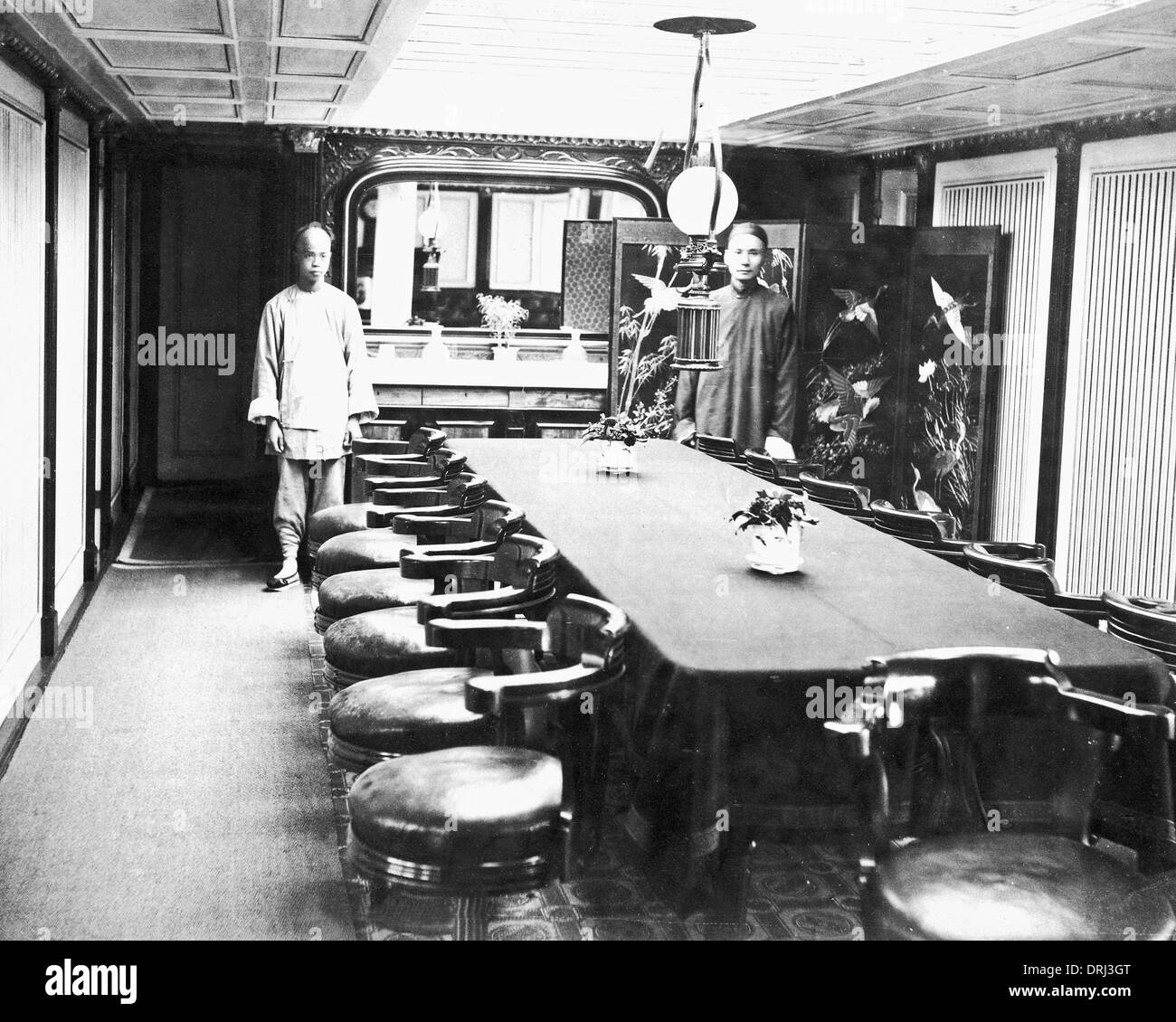 Chinese waiter Black and White Stock Photos & Images - Alamy