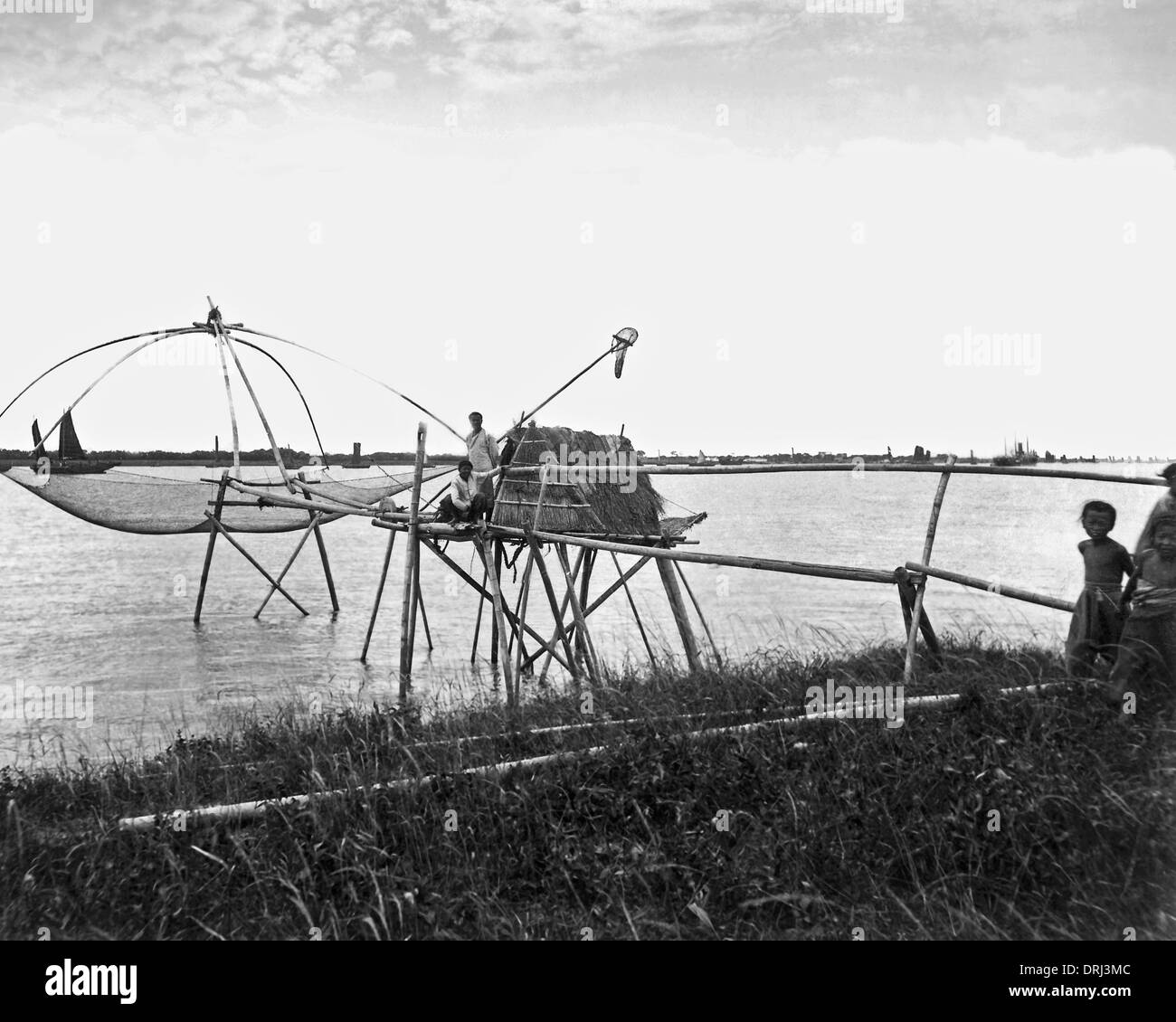 Chinese fishermen at work, China Stock Photo - Alamy
