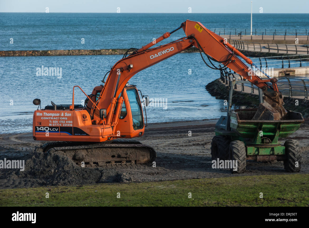 Earthmover hi-res stock photography and images - Alamy