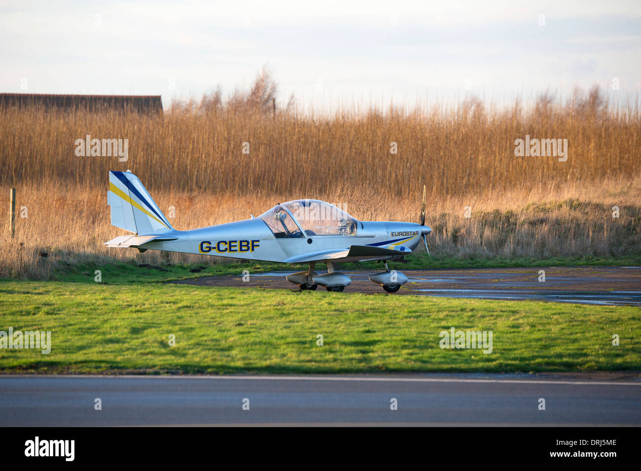 Hardstand Airfield High Resolution Stock Photography and Images - Alamy
