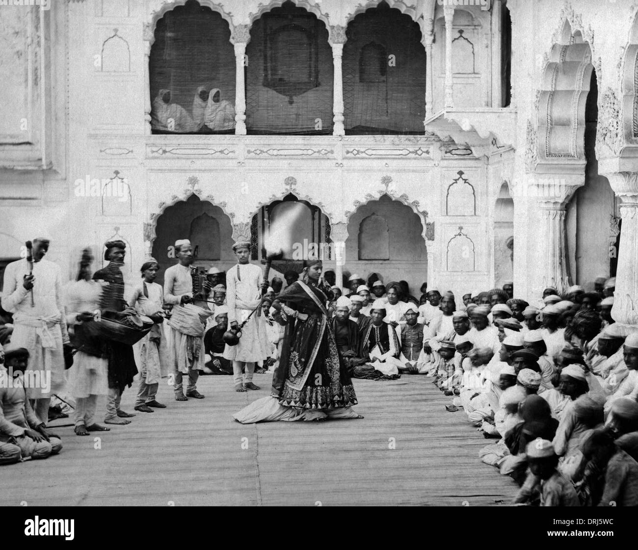 Nautch dance hi-res stock photography and images - Alamy