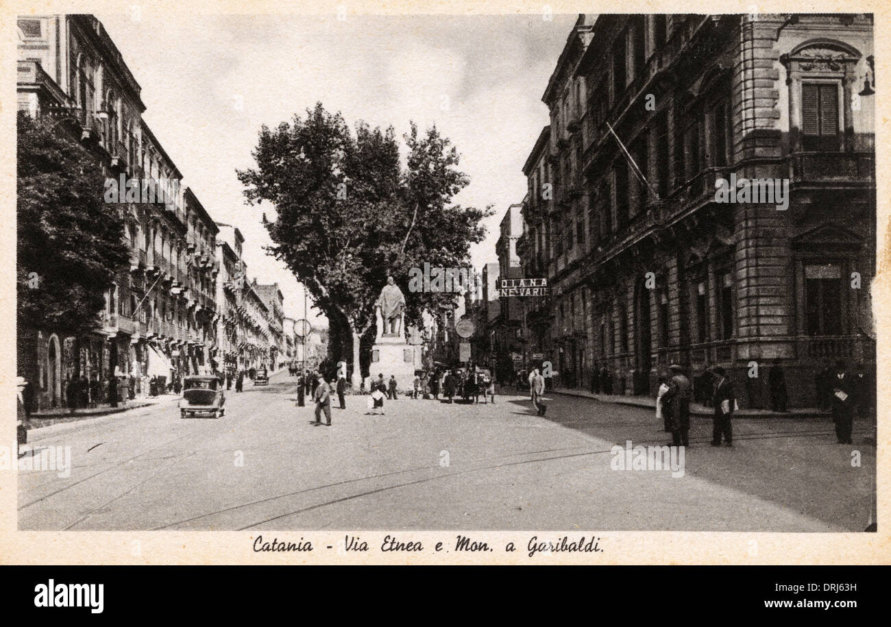Catania, Via Etnea and Statue of Garibaldi Stock Photo - Alamy