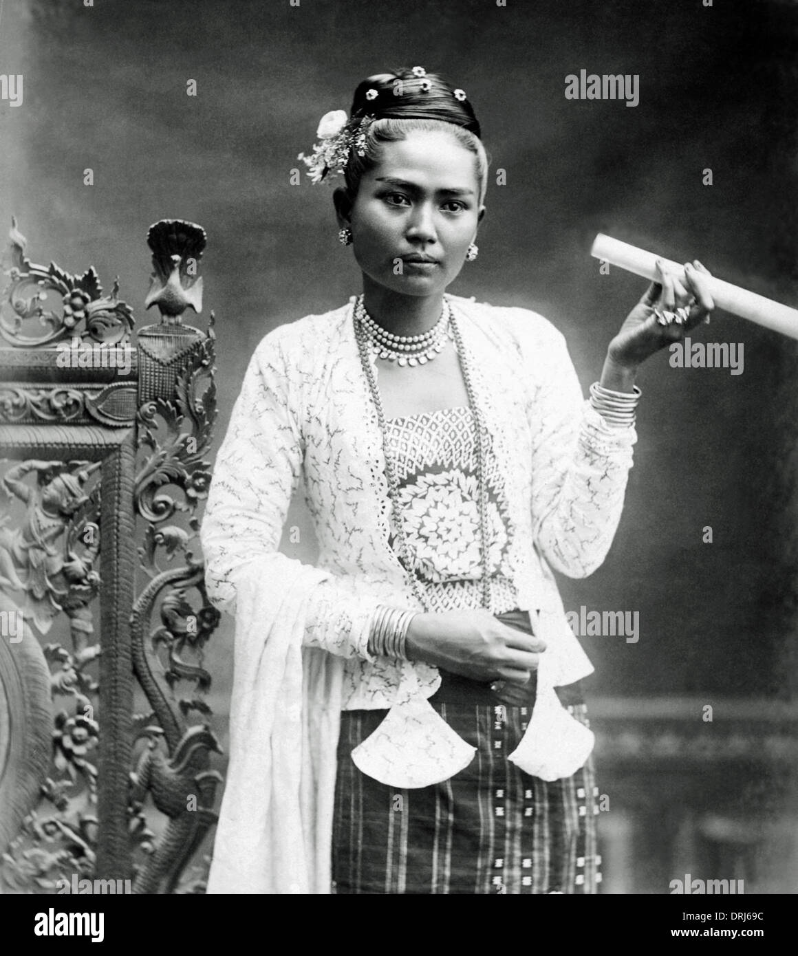 Burmese Women