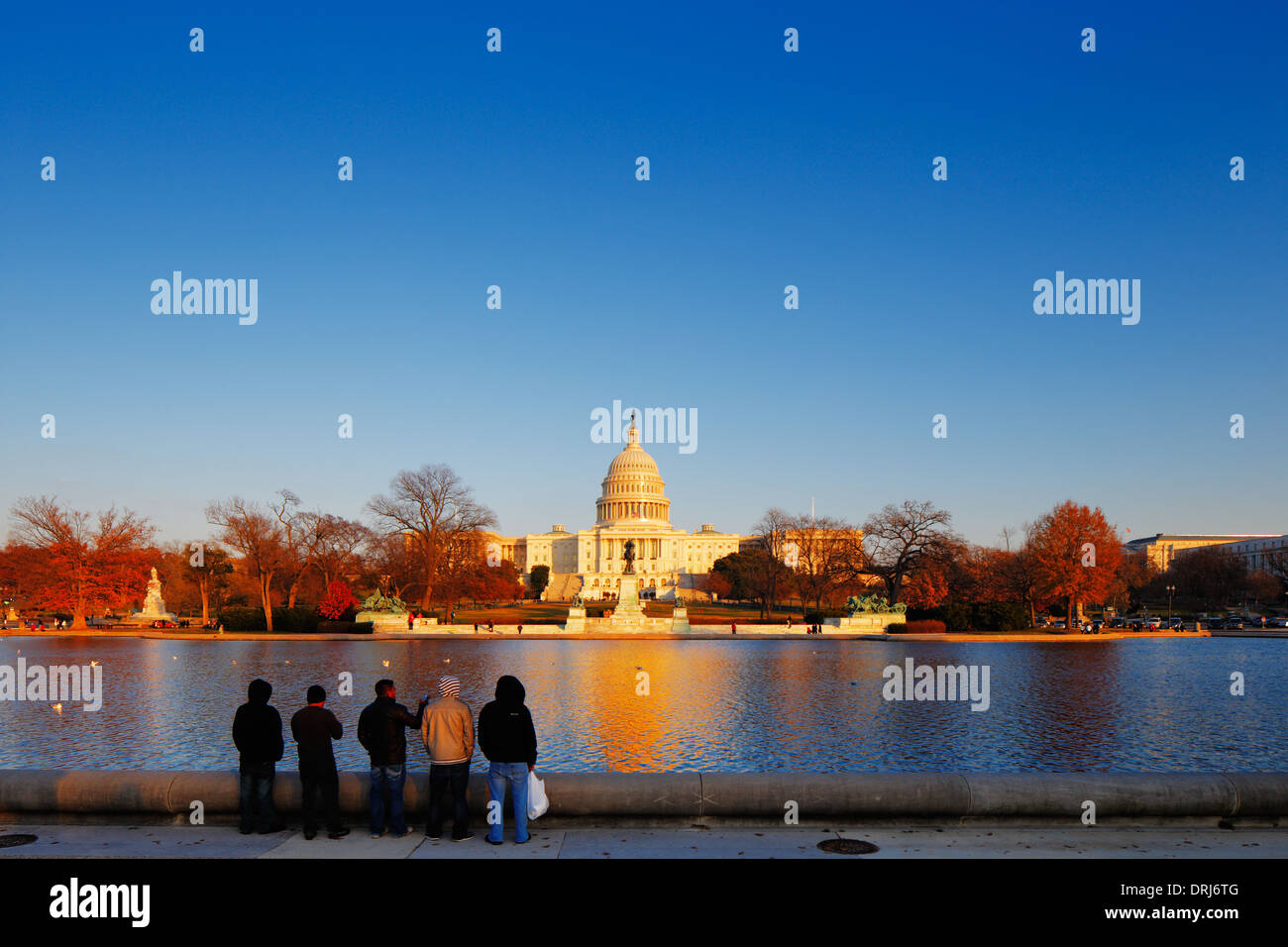 The United States Capitol behind the Capitol Reflecting Pool in ...