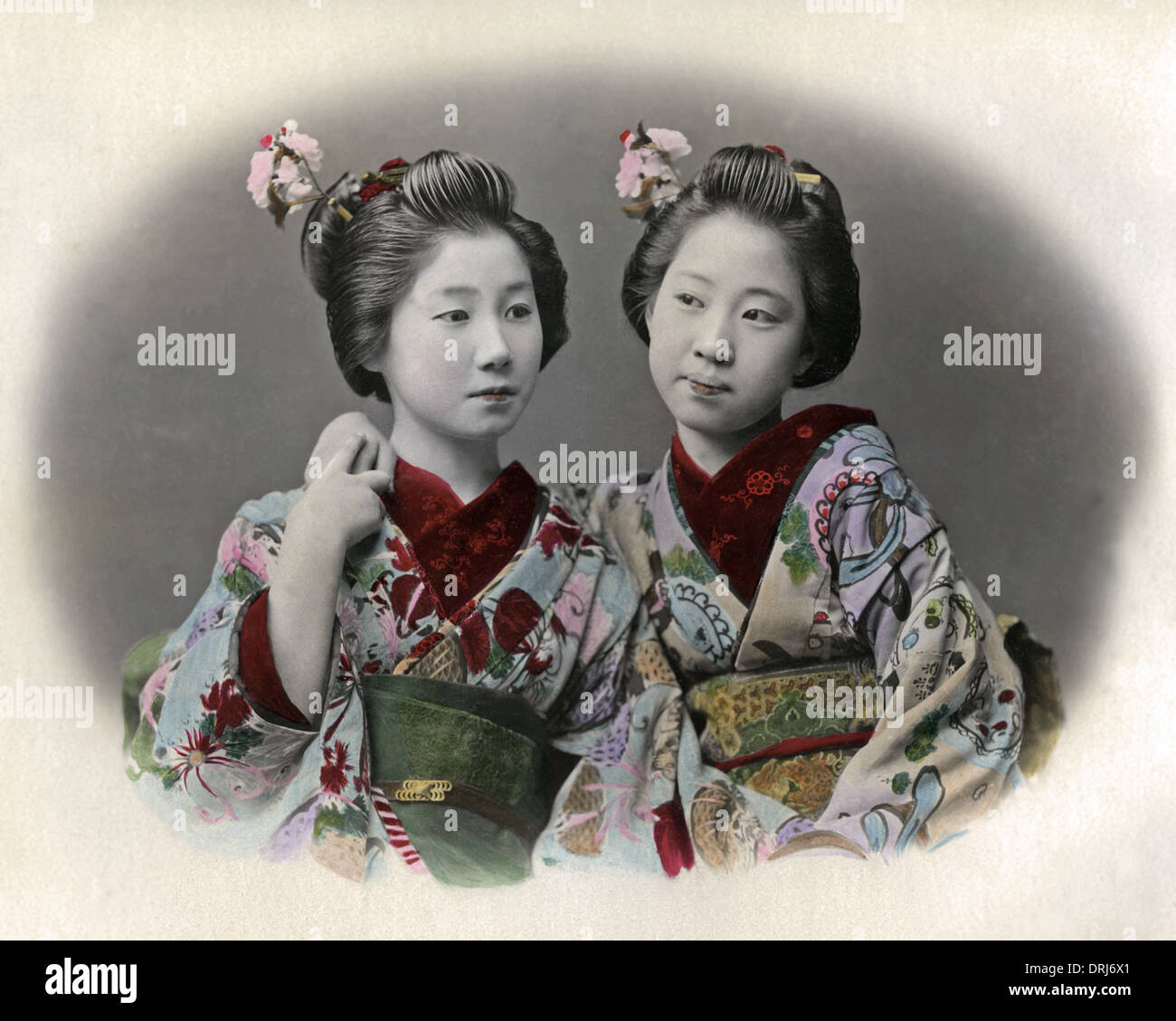Two Japanese geishas Stock Photo - Alamy