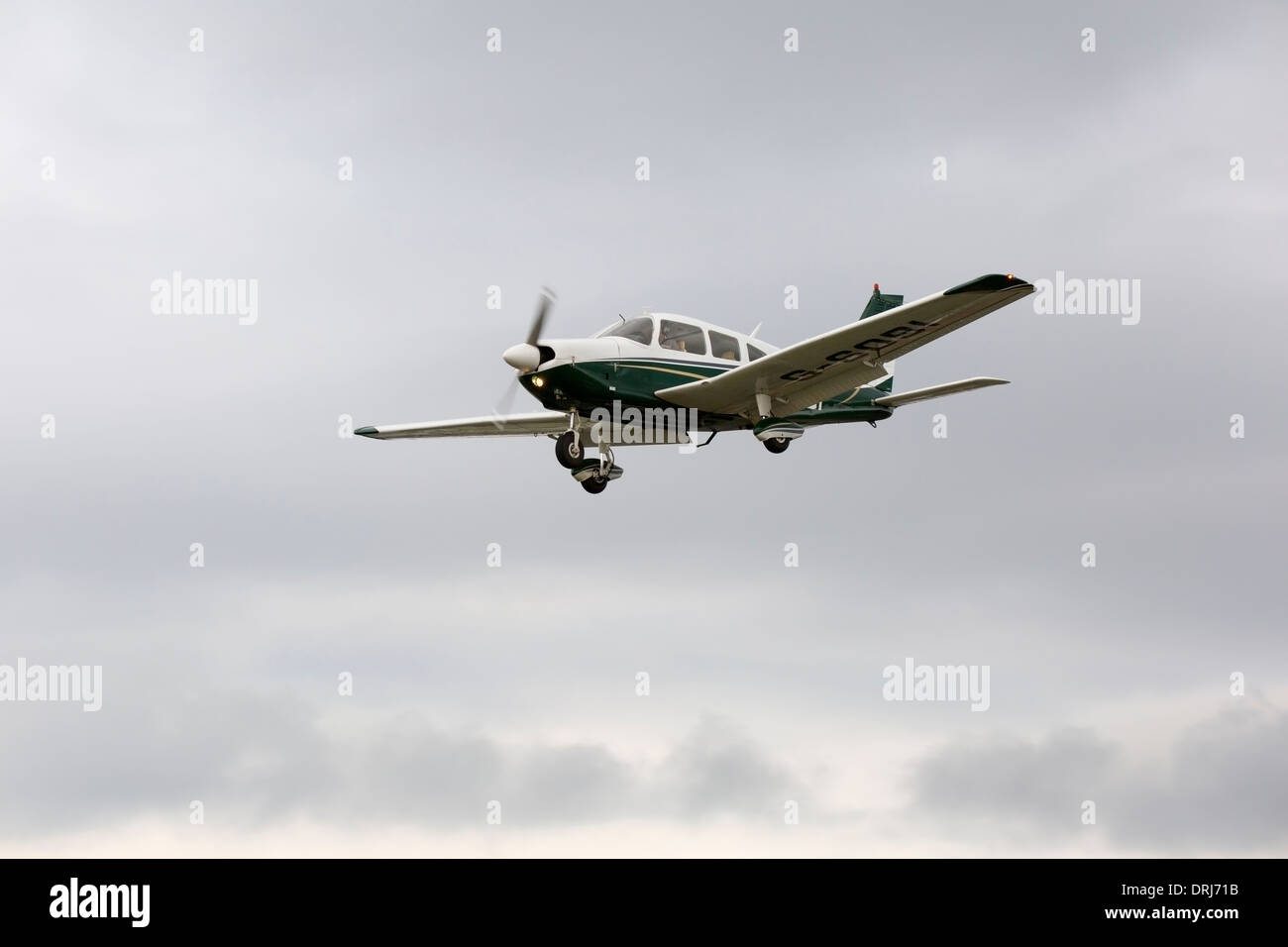 Piper cherokee hi-res stock photography and images - Alamy