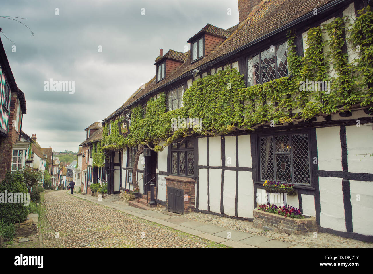 Historic cobbled Mermaid Street in Rye, East Sussex, UK Stock Photo - Alamy