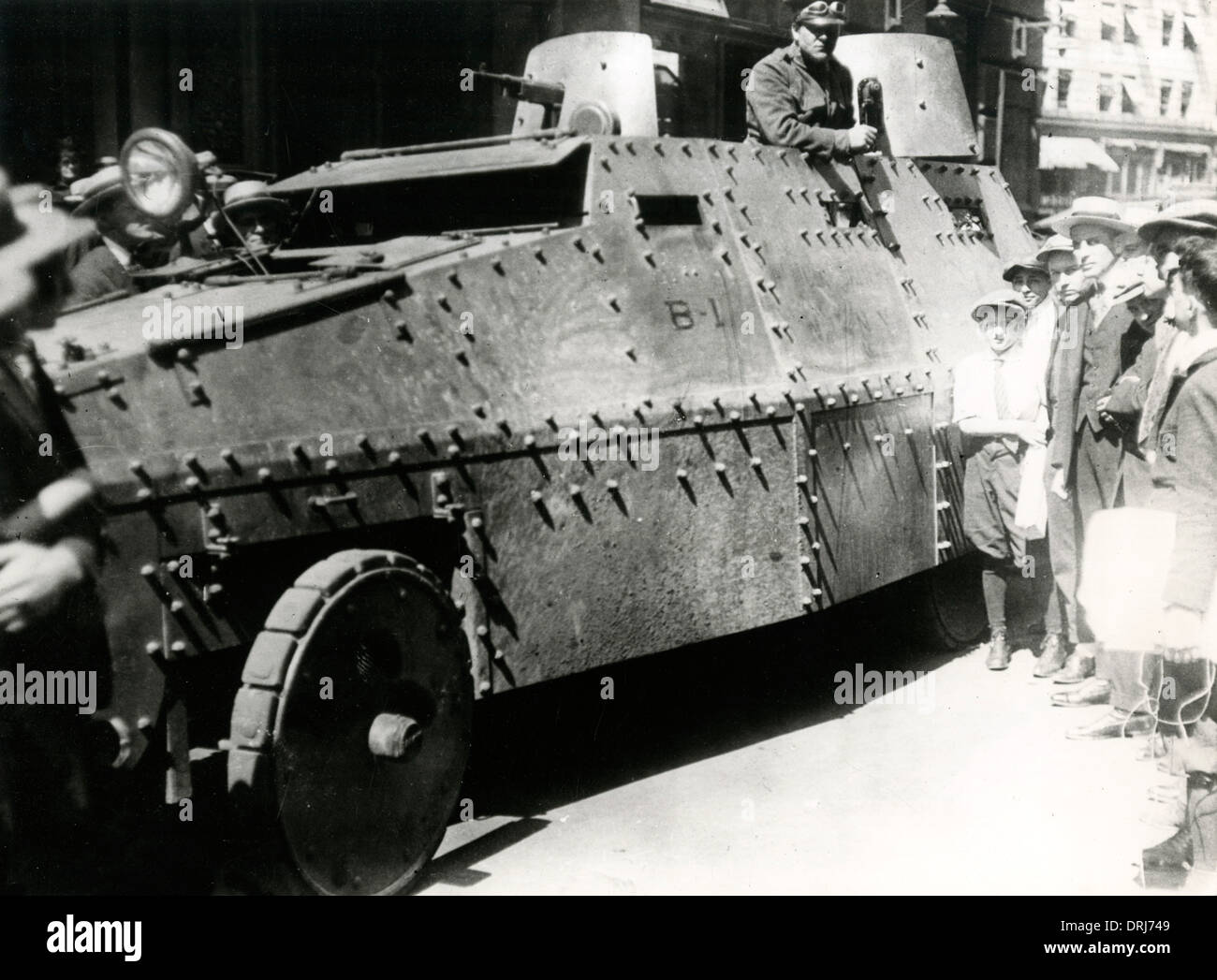 Ww1 tank hi-res stock photography and images - Alamy