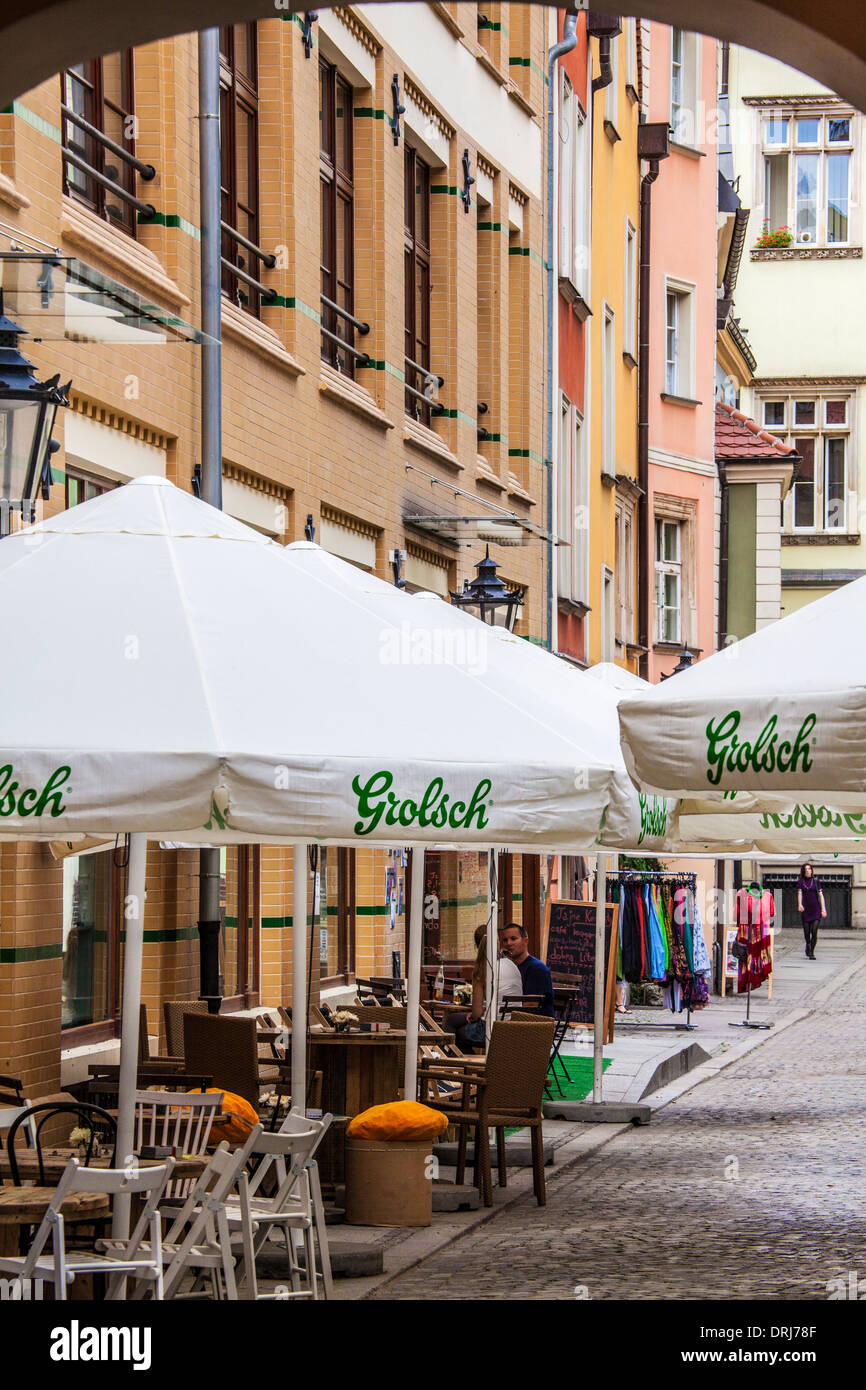 Pavement restaurant in main hi-res stock photography and images - Alamy