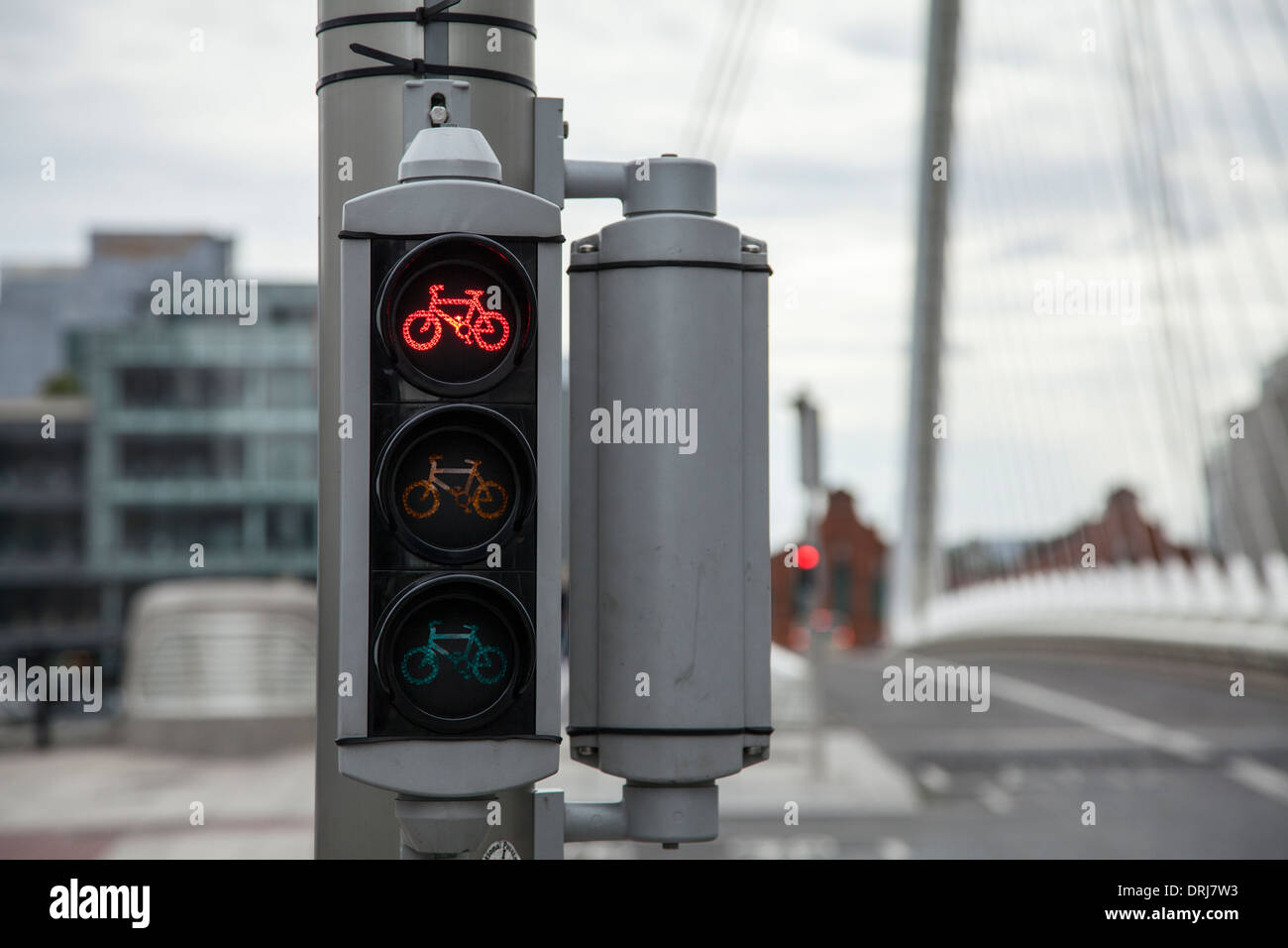 Traffic signals hi-res stock photography and images - Alamy