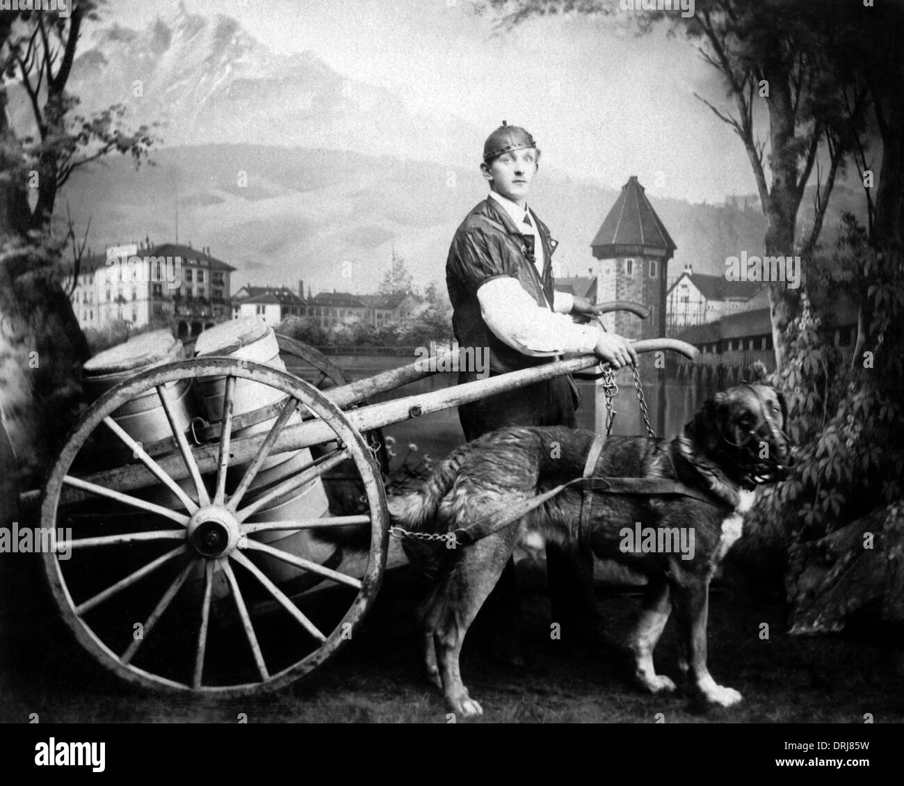A milkman with his cart Black and White Stock Photos & Images - Alamy