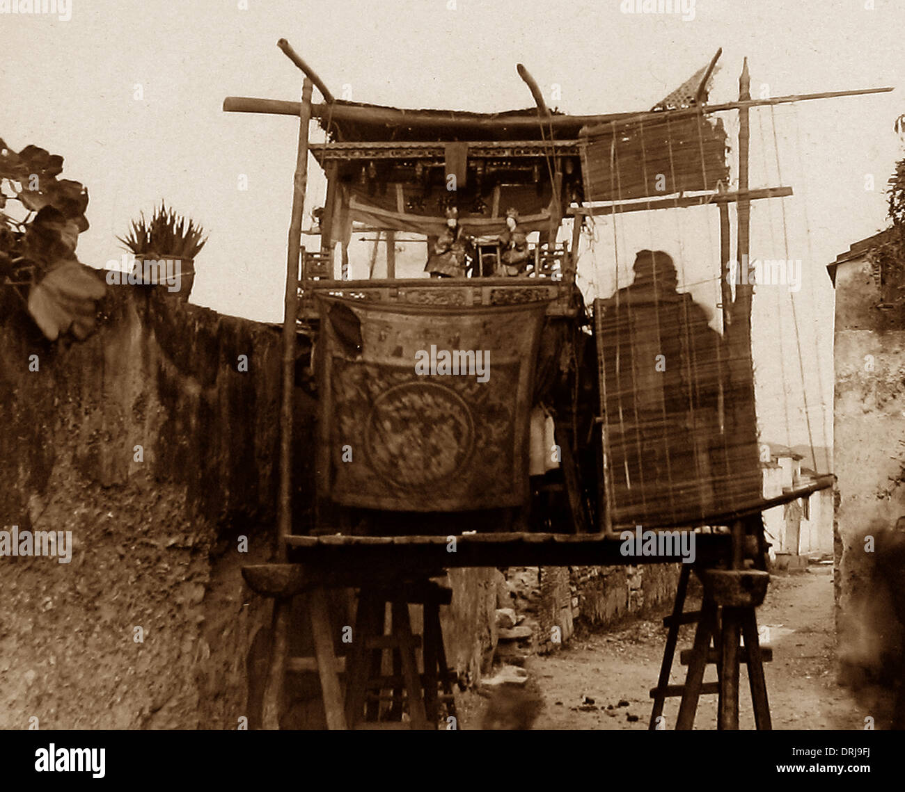 Puppeteer puppets hi-res stock photography and images - Alamy